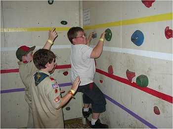 Lansing Boy Scouts Help Build Bouldering Wall - The Lansing Star Online
